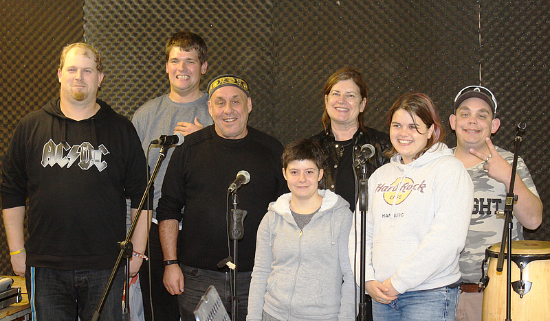 Rocken The Mix bald Australien? | ESN